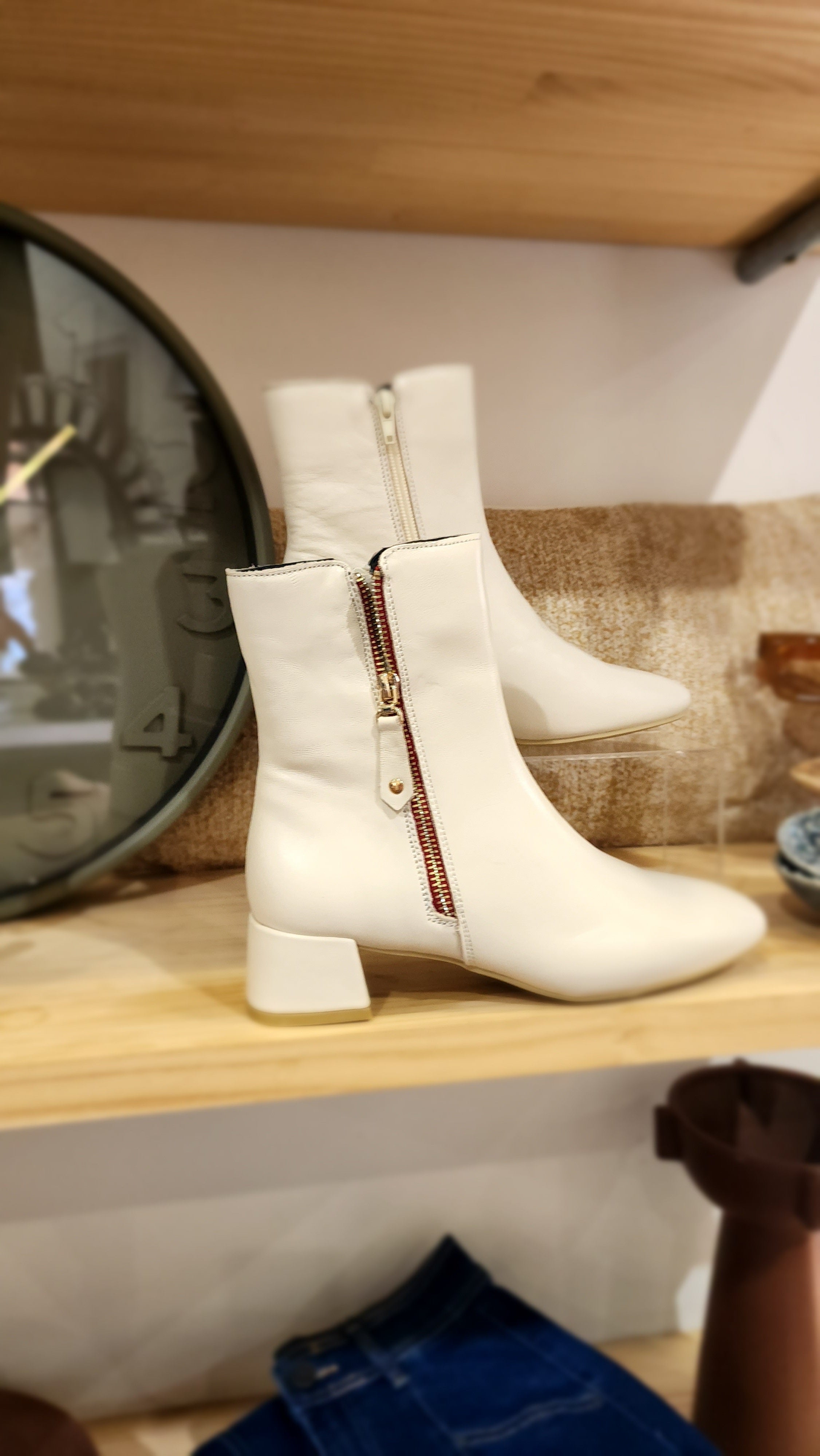 Alfie & Evie Wander Cream | COLOUR DOOR